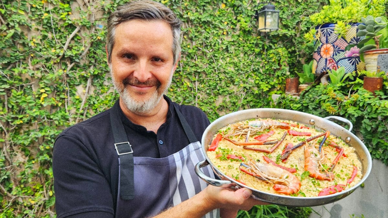 Mexicano quiere preparar la mejor paella del mundo - Código Magenta