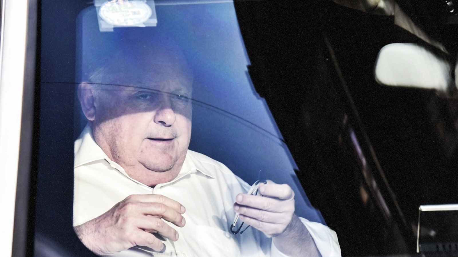 ALFA prepara salida de Armando Garza Sada - Código Magenta